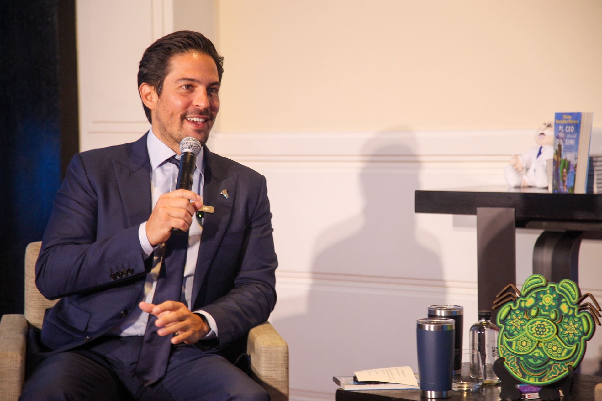 Víctor González Herrera presenta: El CEO detrás del Dr. Simi. Una nueva ...